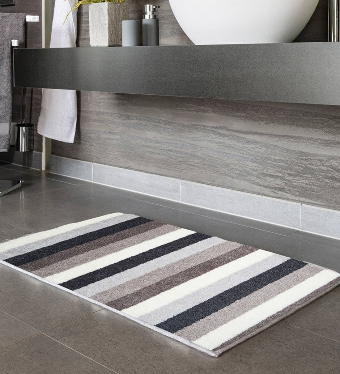 Buy MultiColor Geometric 50 X 80 cm Barcelona Reversible Bath Mat by ...