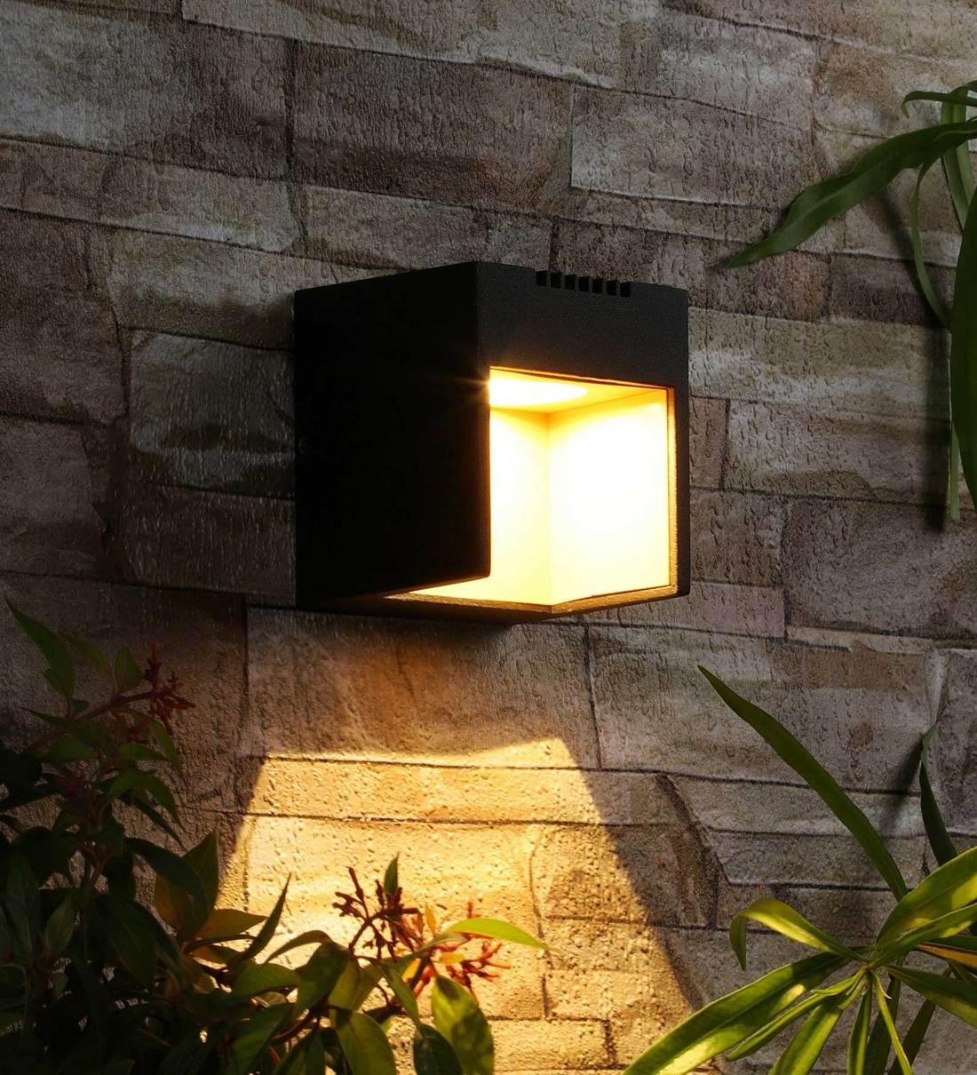Buy Black Metal Outdoor Wall Light By Eliante By Jainsons Lights at 48% ...