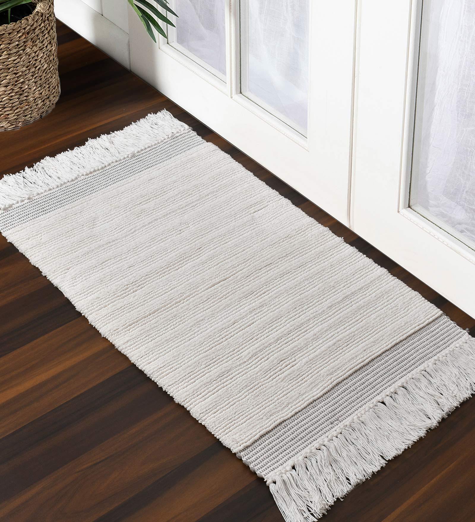 Buy Off White Solid Cotton 32x20 Inches Super Soft Bath Mat by Sheen ...