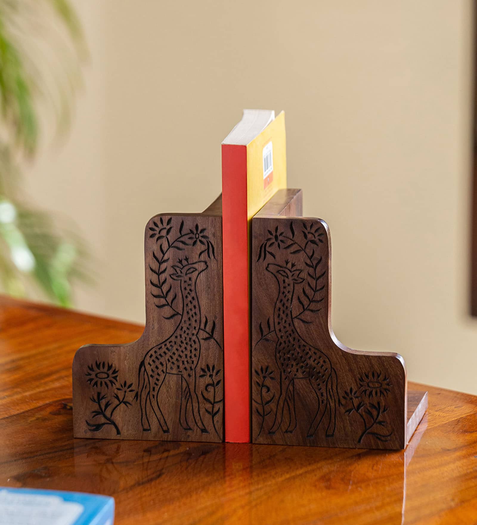 Buy Brown Sheesham Wood Gleeful Giraffe Bookend Online - Bookends ...