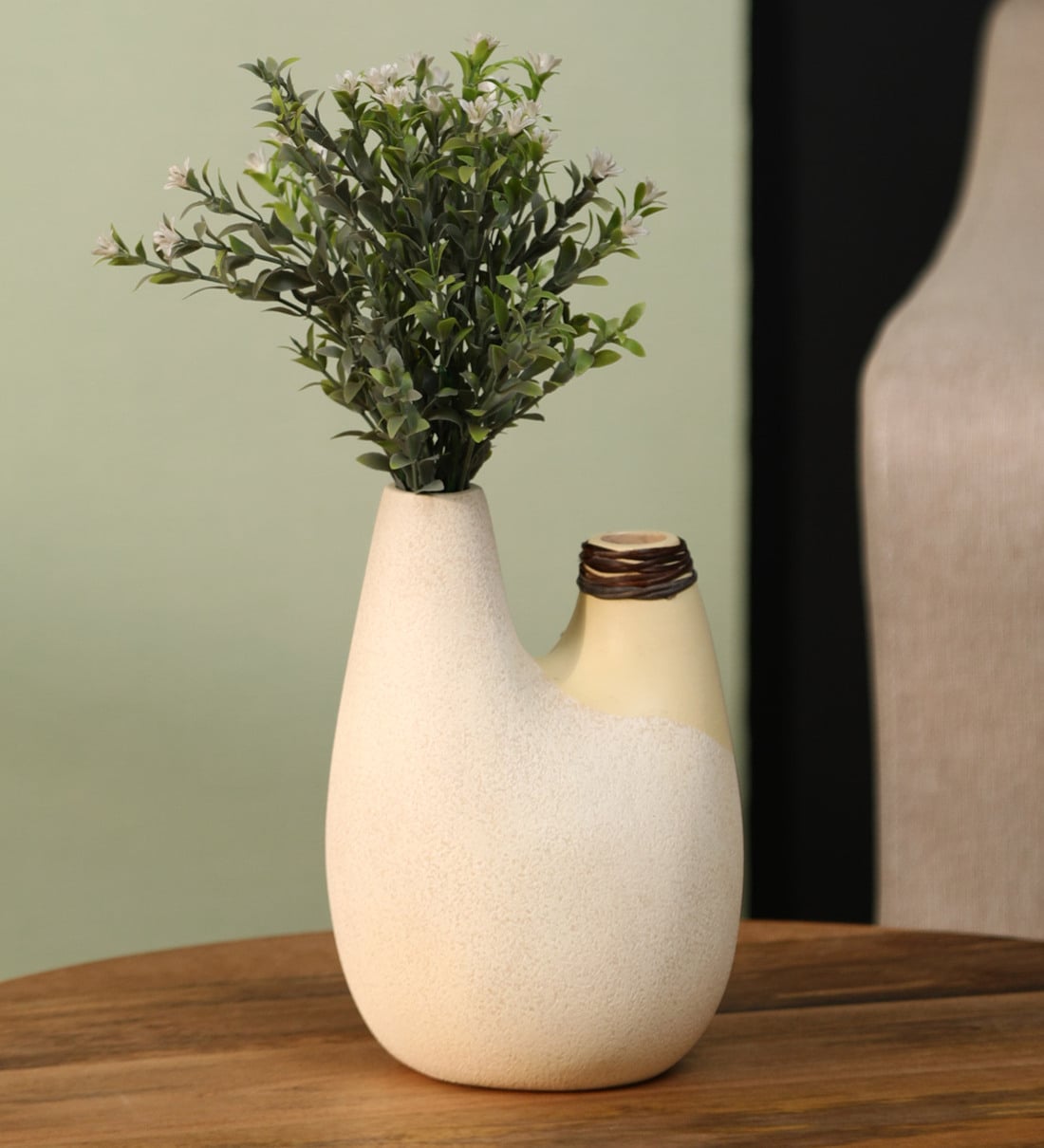 Buy Loop Double Ceramic Table Vase by Aesthetics at 39% OFF by Aesthetics | Pepperfry