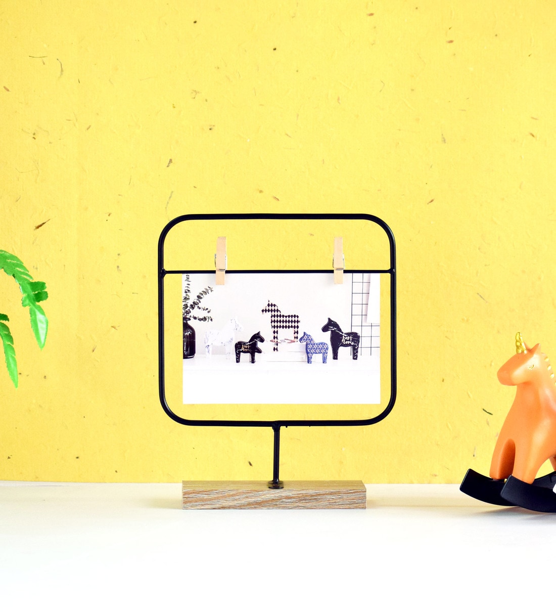 Buy Black Metal Squared Clip Photo Frames at 48% OFF by Morcee | Pepperfry